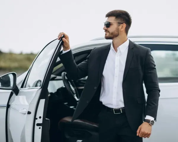 Car Rental Service with Driver | Hertz Mexico